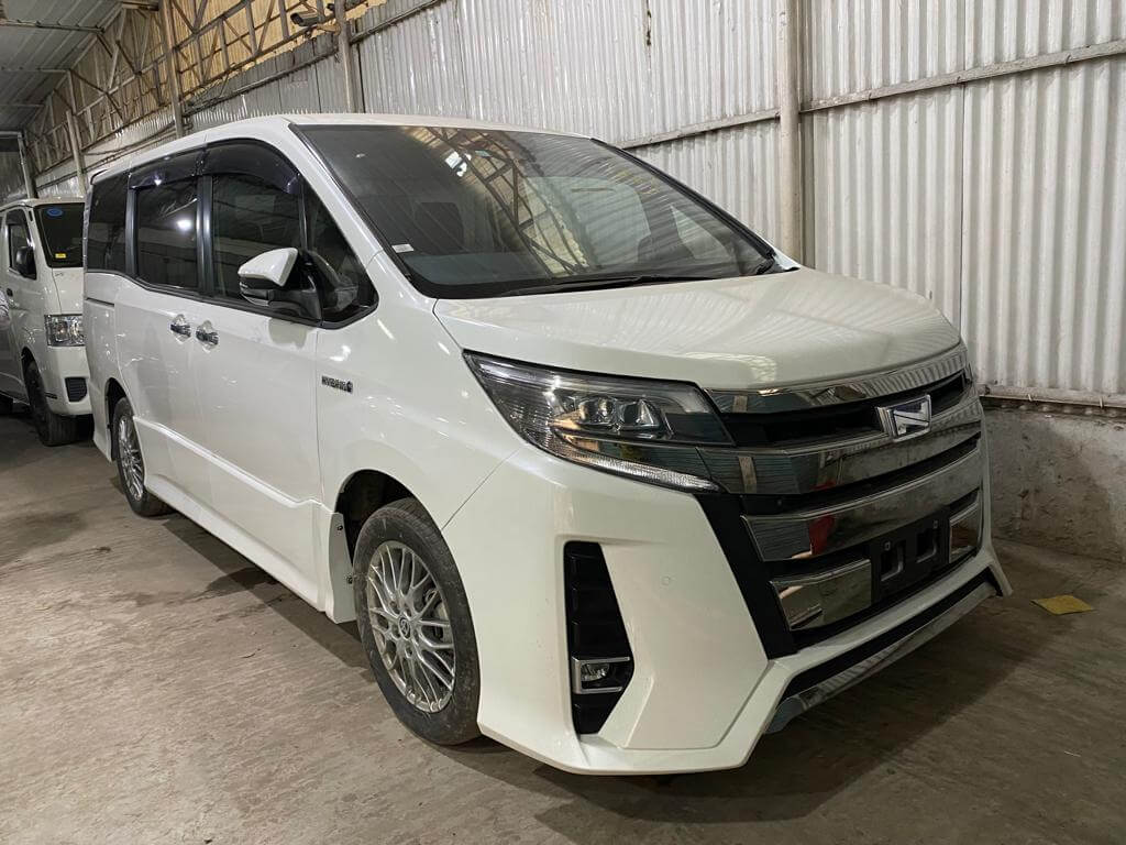 TOYOTA NOAH SI WXB II Hybrid - JPCarz