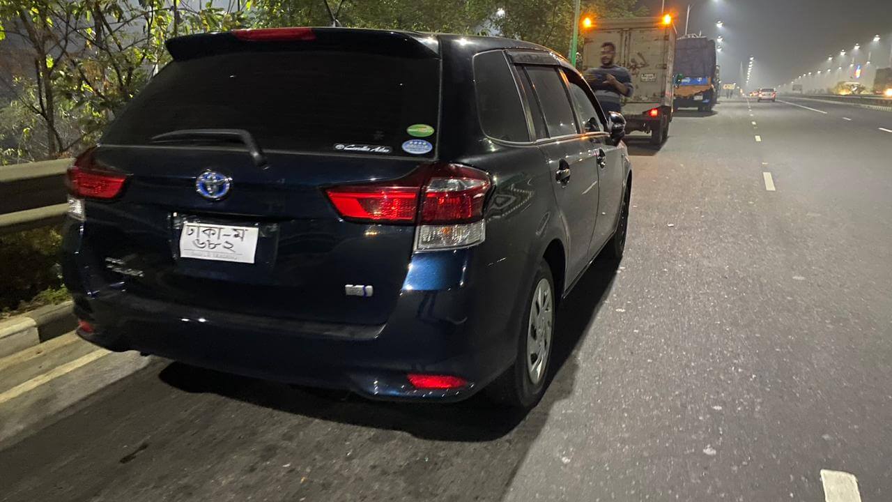 Toyota Fielder X Hybrid Mika Blue 2018 - JPCarz